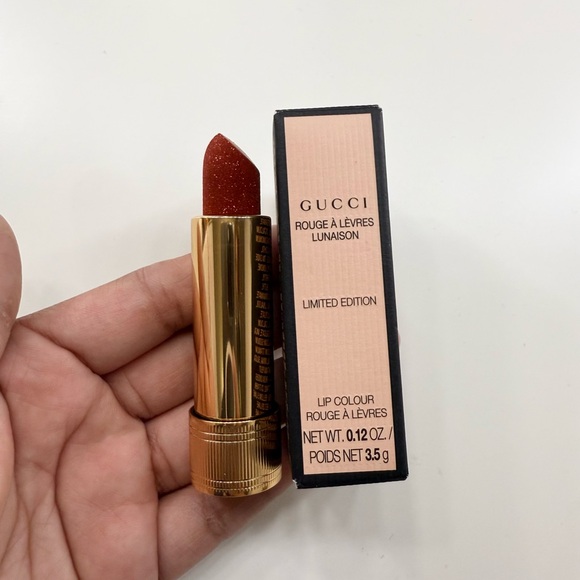 Gucci | Makeup | Gucci 55 Holiday Limited Edition Glitter Lipstick ...